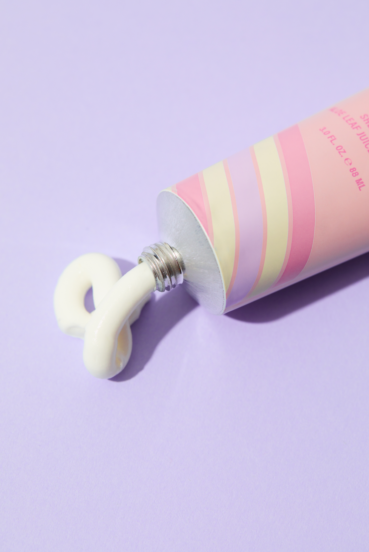 HOT MESS ICE ROLLER – The Skinny Confidential Shop